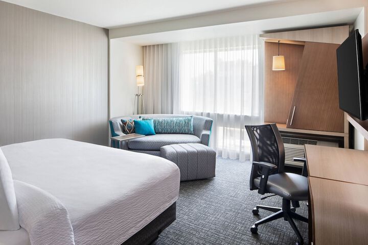 Courtyard by Marriott Wayne Fairfield Wayne | Bookonline.com