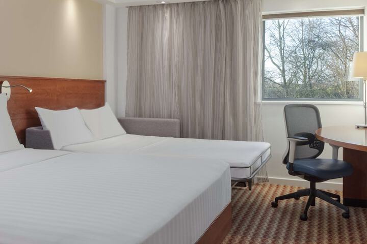 Hampton by Hilton Corby / Kettering Corby | Bookonline.com