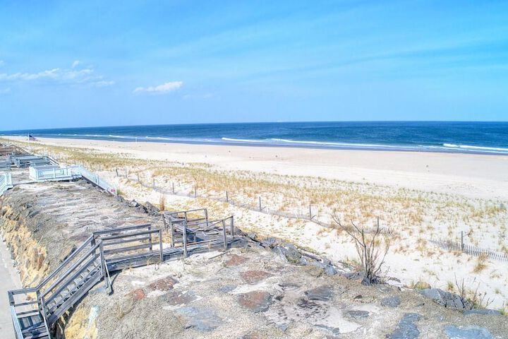 Beachwalk at Sea Bright Rumson | Bookonline.com