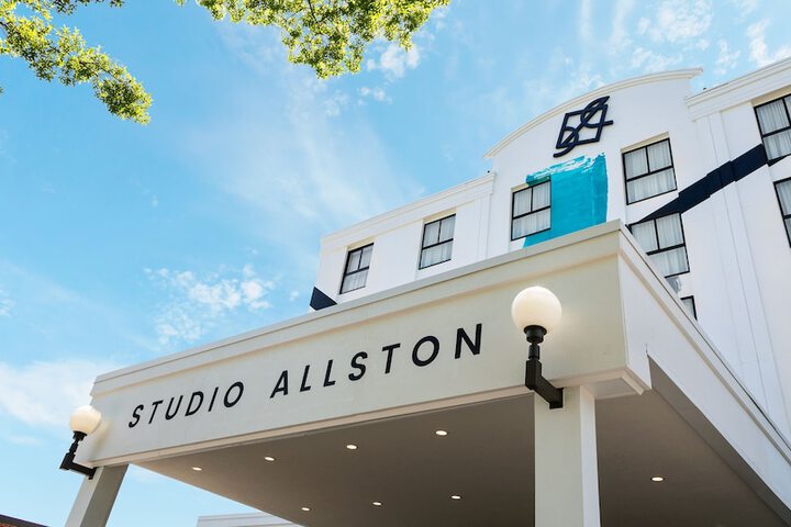 Studio Allston Hotel Boston | Bookonline.com