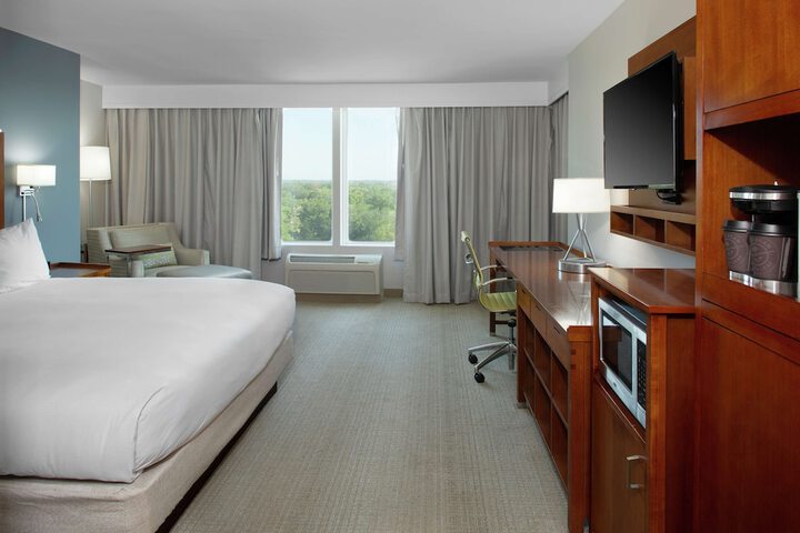 DoubleTree by Hilton Hotel Biloxi Biloxi | Bookonline.com