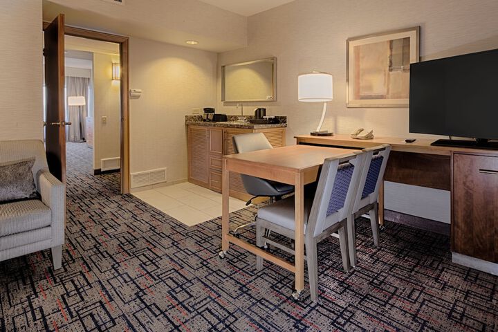 Embassy Suites by Hilton Chicago OHare Rosemont Rosemont | Bookonline.com