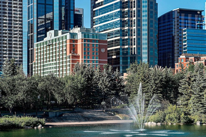 Sheraton Suites Calgary Eau Claire Calgary | Bookonline.com