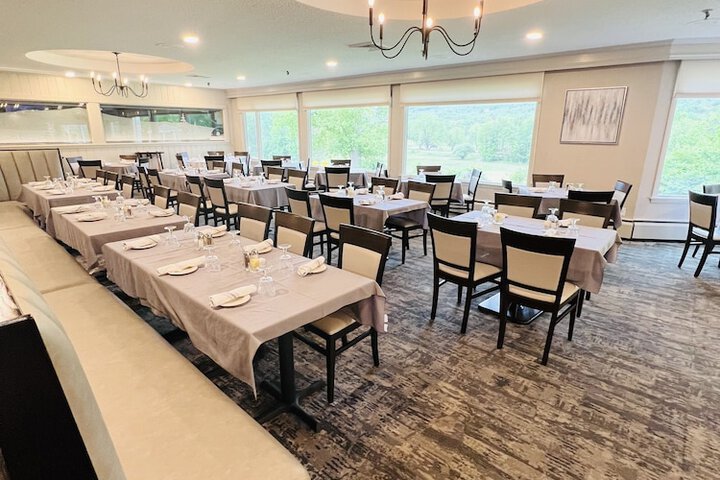 Town and Country Inn & Resort Gorham | Bookonline.com