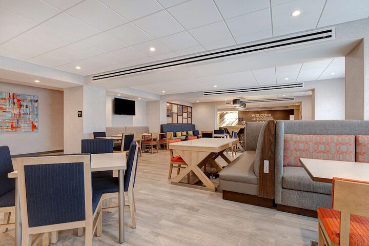 Hampton Inn Crown Point Crown Point | Bookonline.com