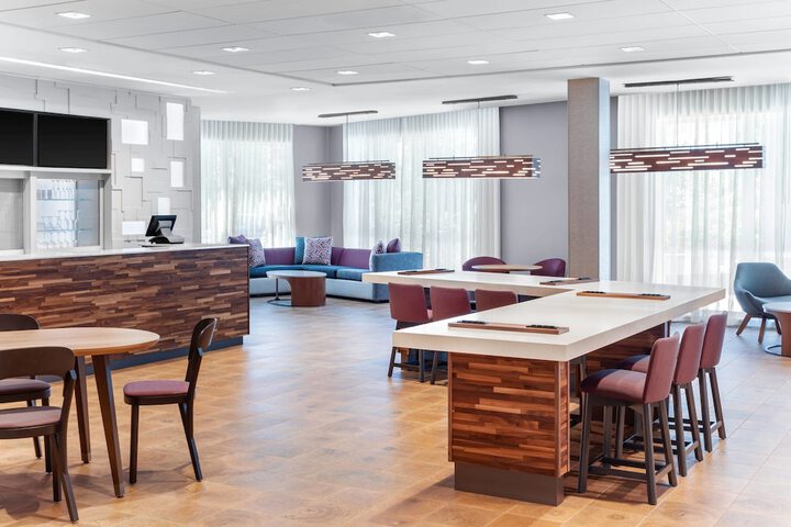 Courtyard by Marriott Wayne Fairfield Wayne | Bookonline.com