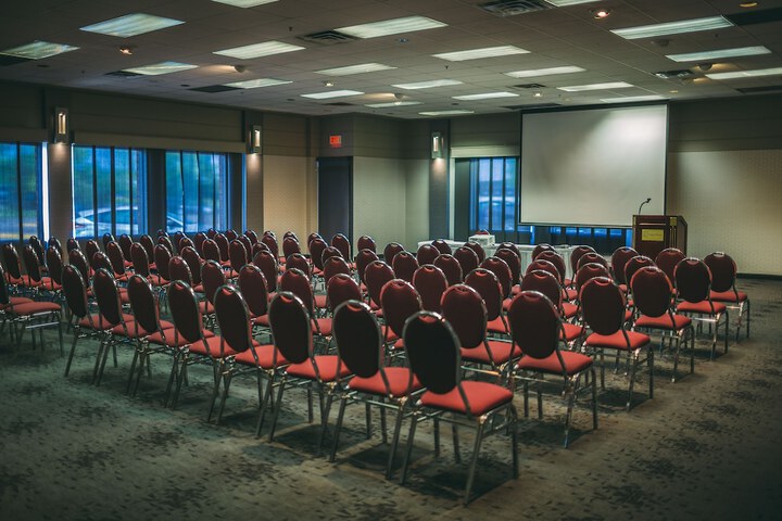 Hotel Blackfoot Calgary | Bookonline.com