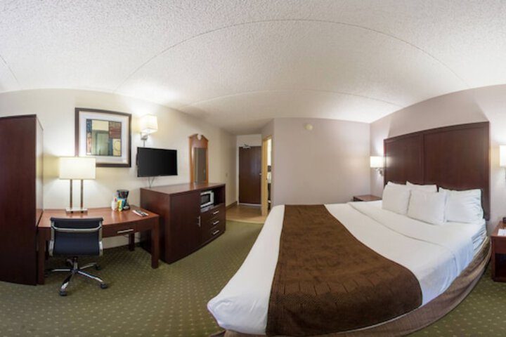 Quality Inn & Suites Clackamas – Portland Clackamas | Bookonline.com