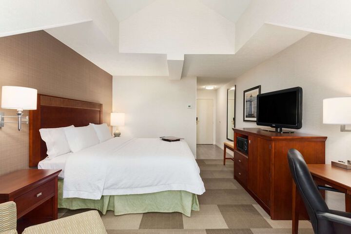 Hampton Inn Colchester Colchester | Bookonline.com