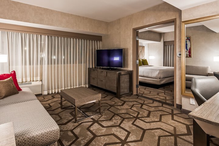 The Kingsley Bloomfield Hills a DoubleTree by Hilton Bloomfield Hills ...