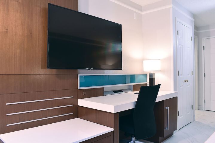 Delta Hotels by Marriott Indianapolis East Indianapolis | Bookonline.com