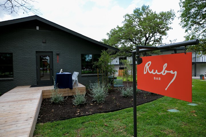 The Ruby Hotel Round Rock | Bookonline.com