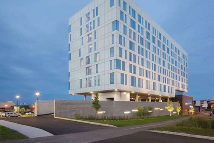 Courtyard by Marriott Quebec City Québec City | Bookonline.com