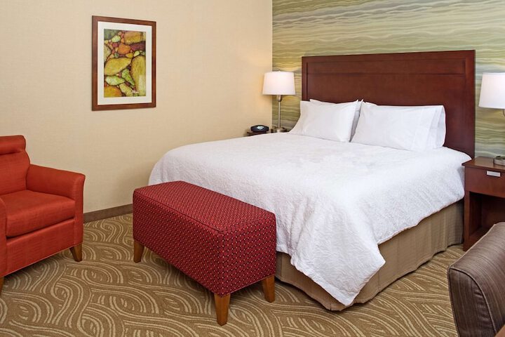 Hampton Inn & Suites Pittsburgh / Waterfront West Homestead Homestead ...