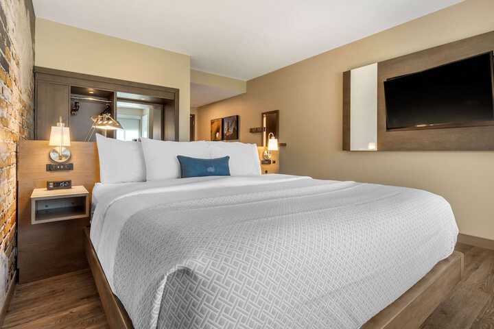 Cambria Hotel Fort Mill Fort Mill | Bookonline.com