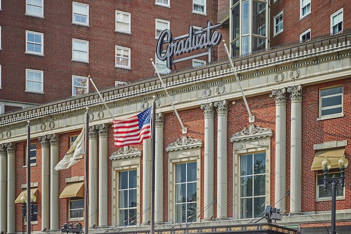 Graduate Providence Providence | Bookonline.com