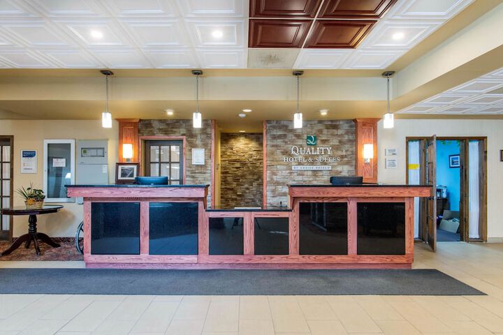 Quality Hotel & Suites Gander | Bookonline.com