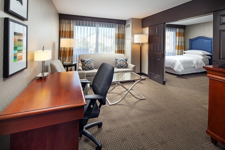 Sheraton Fairplex Hotel & Conference Center Pomona | Bookonline.com