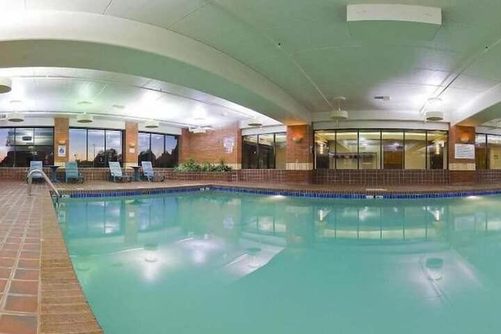 Holiday Inn Manitowoc an IHG Hotel Manitowoc | Bookonline.com