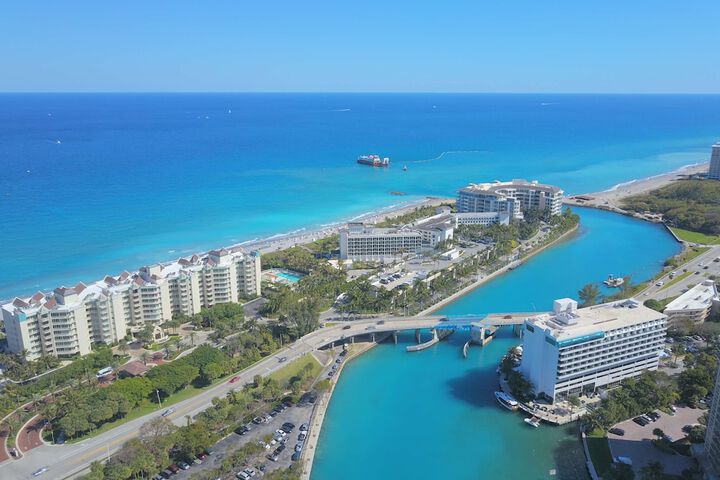 Waterstone Resort & Marina Boca Curio Collection by Hilton Boca Raton ...
