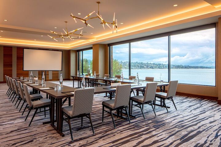 Hyatt Regency Lake Washington at Seattle’s Southport Renton ...