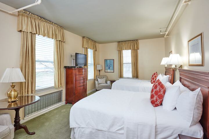 Inn at Longshore Westport | Bookonline.com
