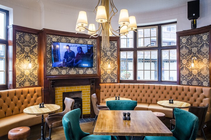 Three Falcons Hotel London | Bookonline.com