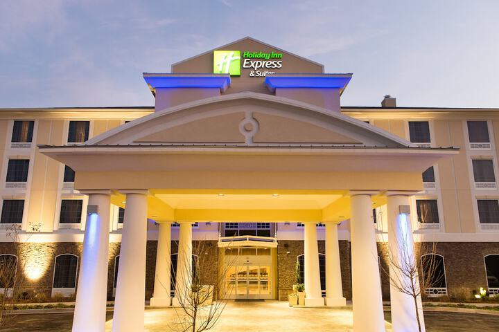Holiday Inn Express & Suites Aiken an IHG Hotel Aiken | Bookonline.com
