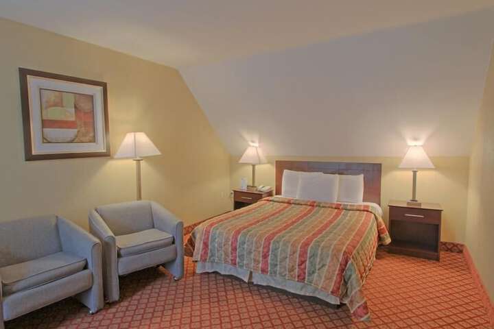 Rodeway Inn & Suites Hershey | Bookonline.com