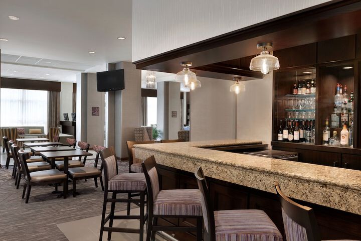 DoubleTree by Hilton Milwaukee Brookfield Brookfield | Bookonline.com