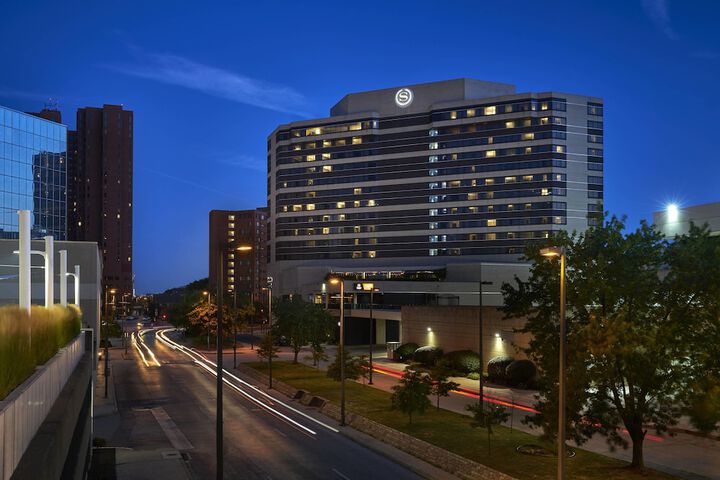 Sheraton Inner Harbor Hotel Baltimore | Bookonline.com