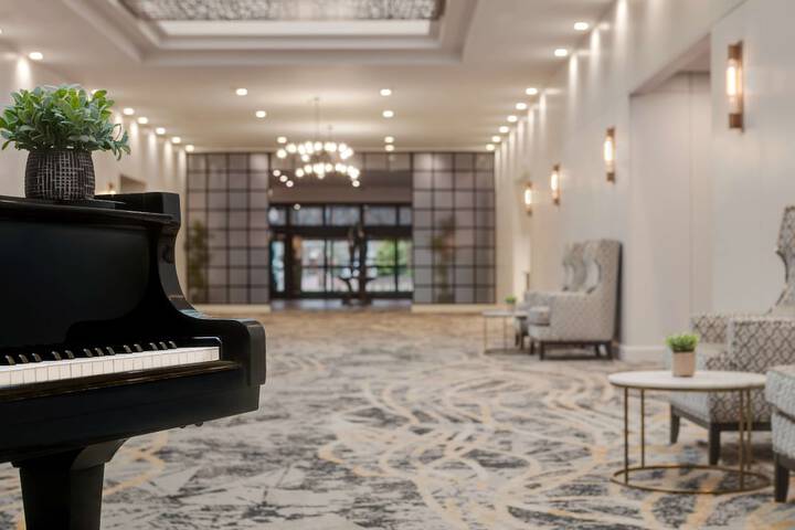 DoubleTree by Hilton Canton Downtown Canton | Bookonline.com