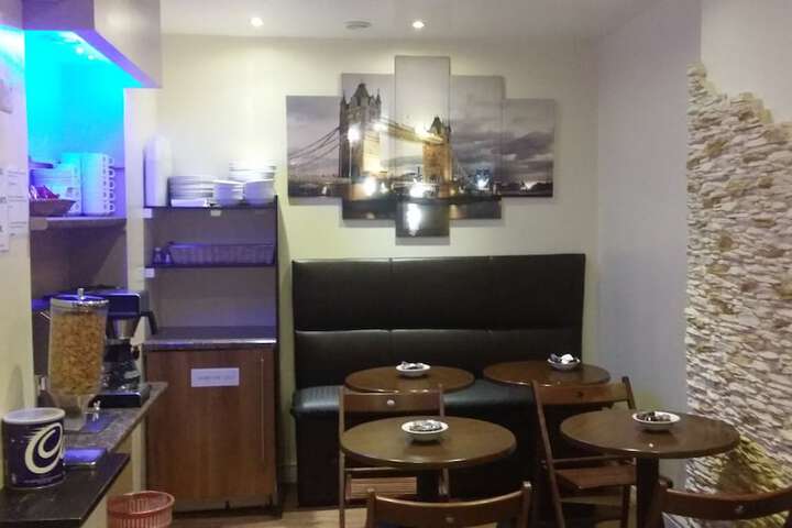 Notting Hill Gate Hotel London | Bookonline.com