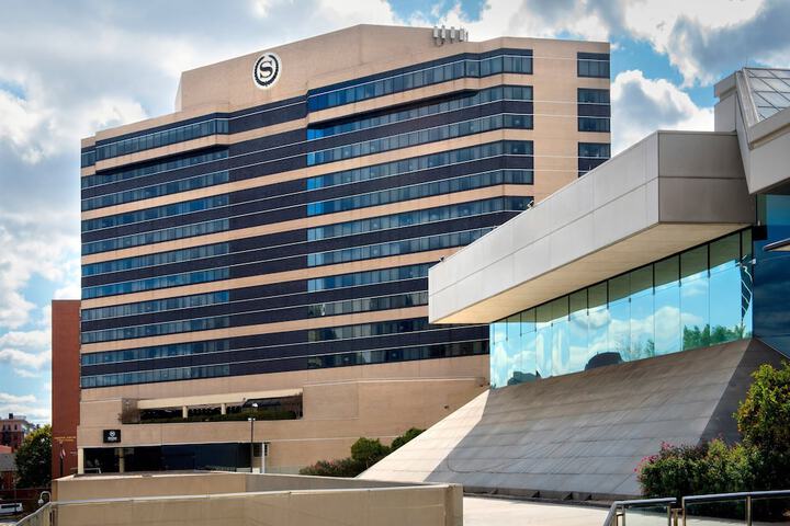 Sheraton Inner Harbor Hotel Baltimore | Bookonline.com