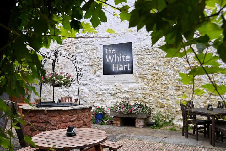 White Hart Exeter by Marstons Inns Exeter | Bookonline.com
