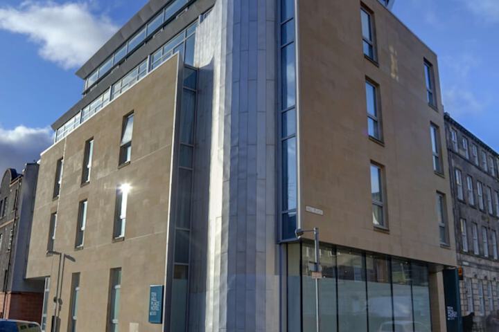 Ten Hill Place Edinburgh | Bookonline.com