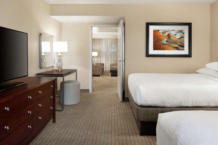 Embassy Suites by Hilton Cincinnati RiverCenter Covington | Bookonline.com