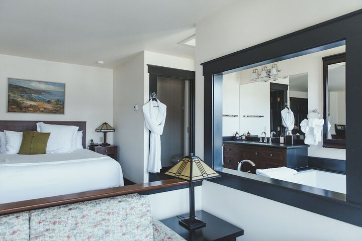 Noyo Harbor Inn Restaurant&Tavern Fort Bragg | Bookonline.com