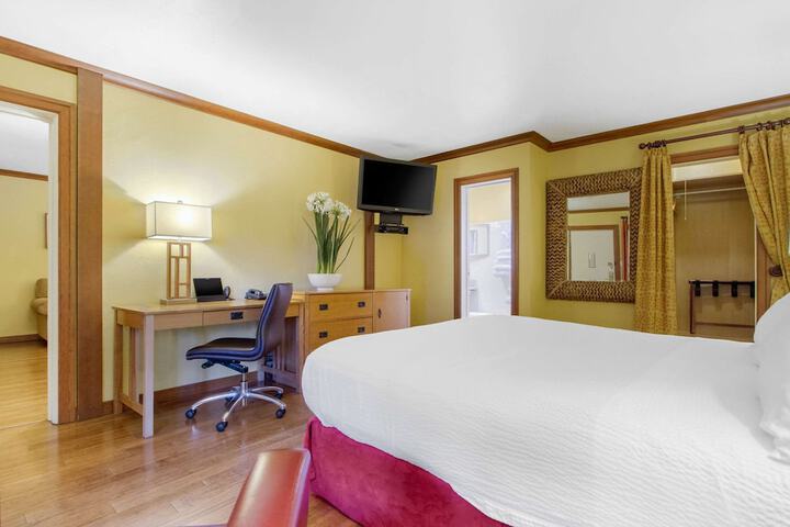 Inn Marin&Suites Ascend Hotel Collection Novato | Bookonline.com