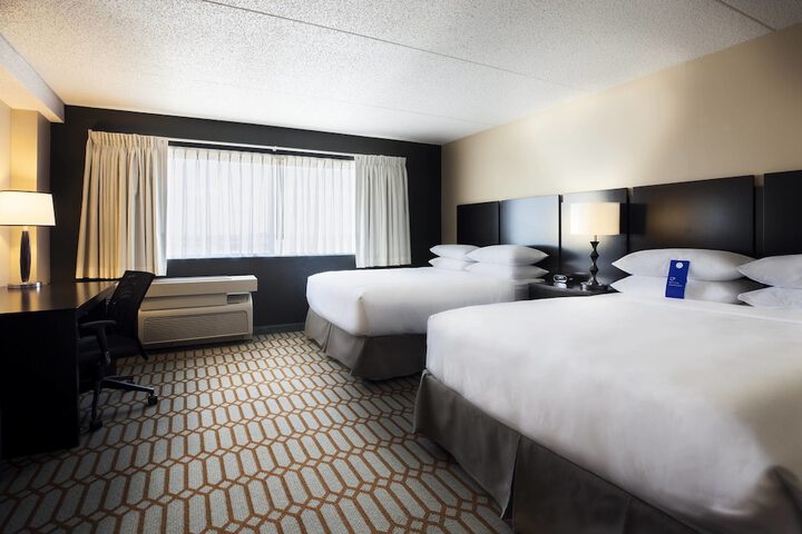 Delta Hotels by Marriott Fargo Fargo | Bookonline.com