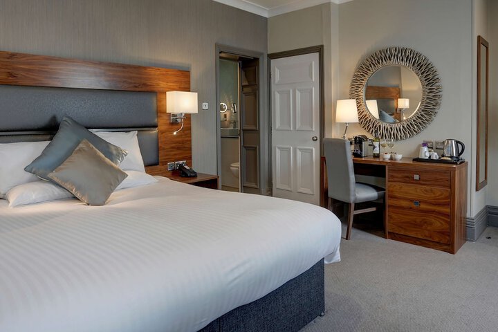 Best Western Chilworth Manor Hotel Southampton | Bookonline.com