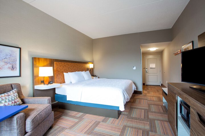 Hampton Inn Watertown Watertown | Bookonline.com