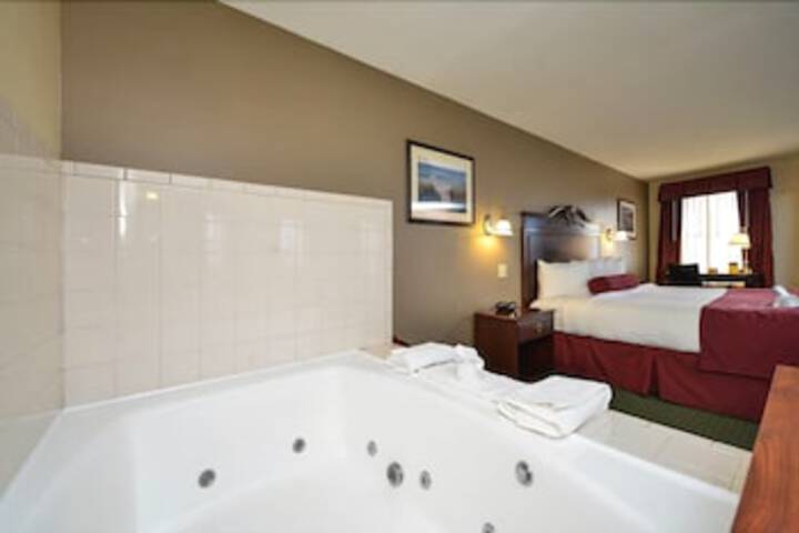 Best Western The Hotel Chequamegon Ashland | Bookonline.com
