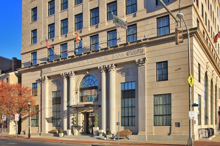 Holiday Inn Express Baltimore Downtown an IHG Hotel Baltimore ...