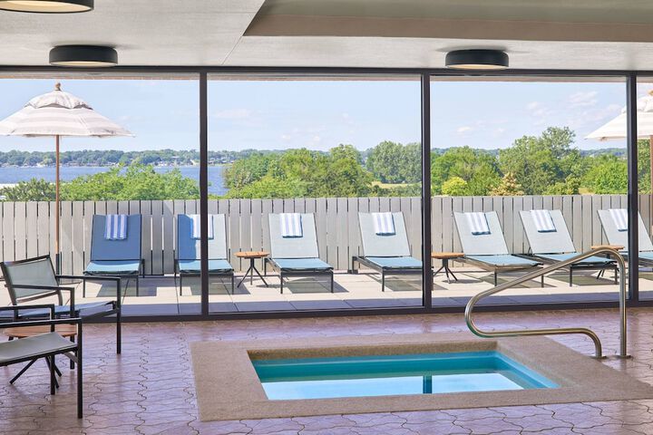 Delta Hotels by Marriott Muskegon Convention Center Muskegon ...