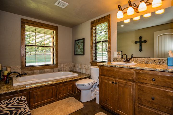 NRS Guest Ranch Decatur | Bookonline.com