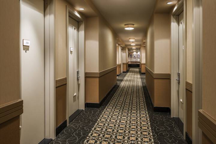 Opera House Hotel Bronx | Bookonline.com