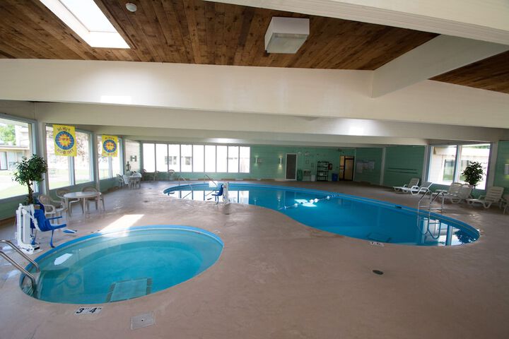 Par 5 Resort Mishicot | Bookonline.com