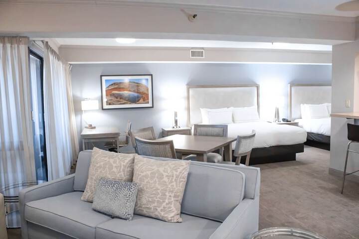 DoubleTree by Hilton Phoenix Mesa Mesa | Bookonline.com