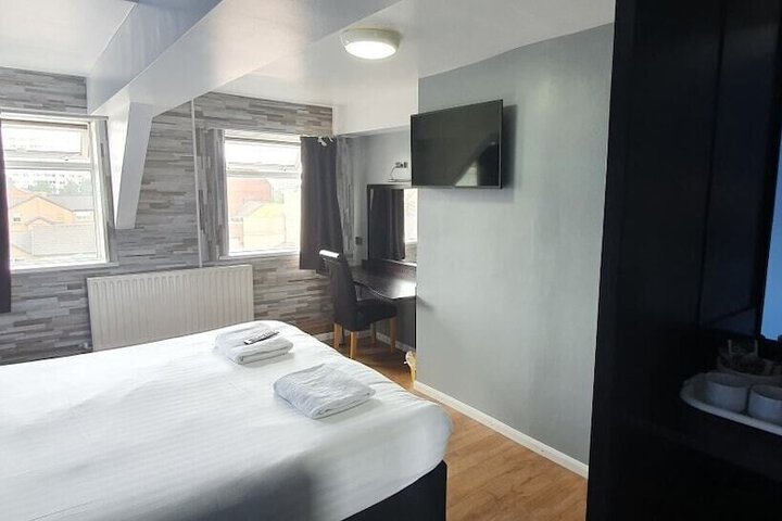 Gilson Hotel Hull | Bookonline.com